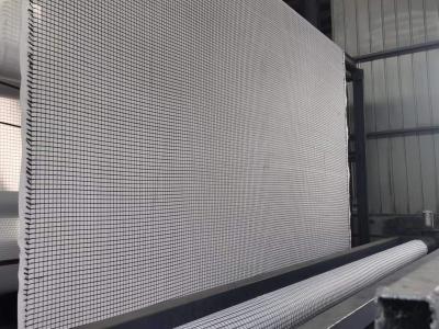 Cina Geocomposito 100-100 KN/M Rete in fibra di vetro, termosaldatura, 150 g/mq, Tessuti non tessuti con colla per la costruzione stradale in vendita