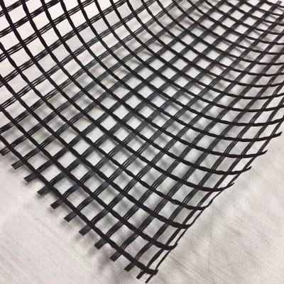 Китай 100-30 Кн/м Покрытие SBR Полиэстер Geogrid PET Одноосевая укрепленная почвенная опорная стена продается
