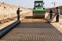 China Width 5.2M Roadbed Soft Soil Layer Reinforcement Polyester Geogrid BX Grid For Highway Foundation for sale