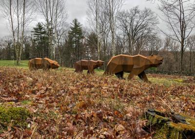 China Outdoor Decoration Rusty Steel Geometry Family Bear Sculpture for sale