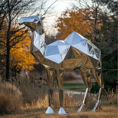 China 3D Drawing Mirror Polished Geometry Stainless Steel Camel Sculpture for sale