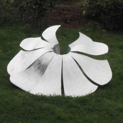 China Modern Art Flower Shape Garden Decorative Metal Stainless Steel Sculpture Statue for sale