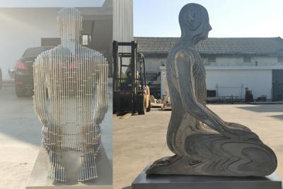 China Modern Brushed Stainless Steel 316 Kneeling Man Statue for sale