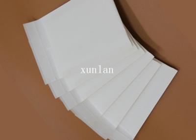 Cina Il trasporto di plastica bianco su misura avvolge la prova dello strappo con 2 lati di sigillatura in vendita