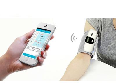 China Bluetooth Automatic Blood Pressure Monitoring Device APP Smart Phone Operation for sale