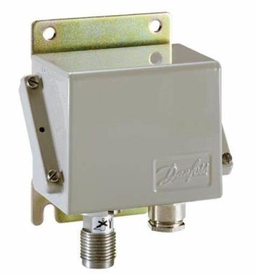 中国 Danfoss Pressure transmitter, EMP 2 084G2106 , 0.00 bar - 4.00 bar, 0.00 psi - 58.00 psi 販売のため