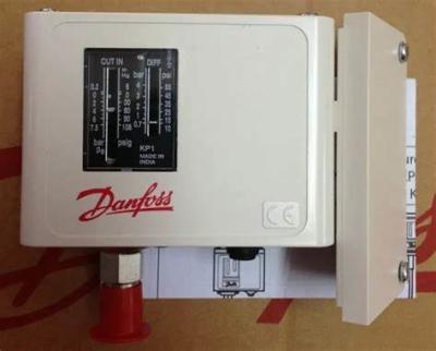 중국 Danfoss Pressure switch, KP1 060-110191 Regulation range [bar] Pe: -0.20 - 7.50 판매용