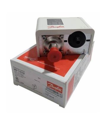 중국 Danfoss Pressure switch, KP1 060-110191 Regulation range [bar] Pe: -0.20 - 7.50 판매용