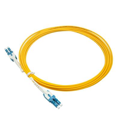 Cina 5 metri LC/LC - UPC - Monomodale - Uniboot con Pull Push Tab- Cavo patch in fibra ottica OFNR duplex in vendita