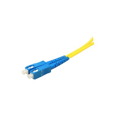 Cina saltatore di fibra ottica semplice della fibra del cavo di toppa di modo G652D dello Sc UPC-SC APC di 3meters 2.0mm singolo in vendita