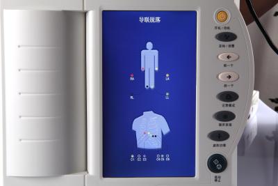 Cina 12 ospedale a 4,3 pollici Li Battery Powered ricaricabile del monitor del cavo ECG in vendita