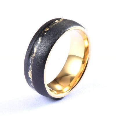 Cina Anello in tungsteno con meteorite frantumato, sabbiato, oro e lamina d'oro nero 8mm in vendita