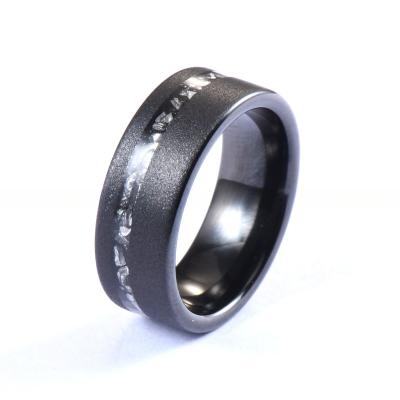 Cina Anello di Promessa Nuziale in Tungsteno con Meteorite Frantumata Placcato Nero Sabbiato 8mm in vendita