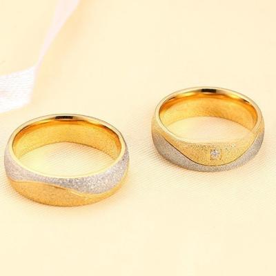 Cina Anelli in acciaio inossidabile a forma di diamante in argento 18K oro placcato due toni sabbiato in vendita