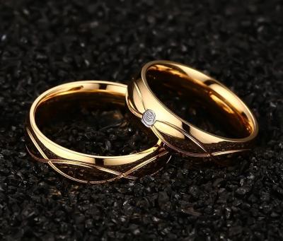 Cina Anelli di promessa in acciaio inossidabile CZ bianco riempito d'oro per coppie in vendita
