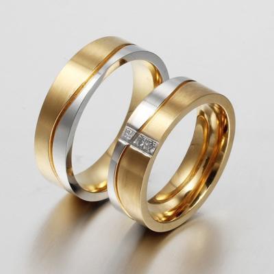 Cina Set di anelli di fidanzamento e matrimonio placcati oro 18K CZ forma geometrica in acciaio inossidabile in vendita