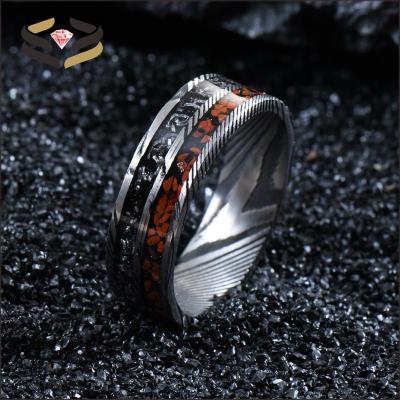 Cina Fedi Nuziali Rotonde e Piatti in Acciaio Damasco da Uomo 8mm con Intarsio di Meteorite e Osso di Dinosauro in vendita