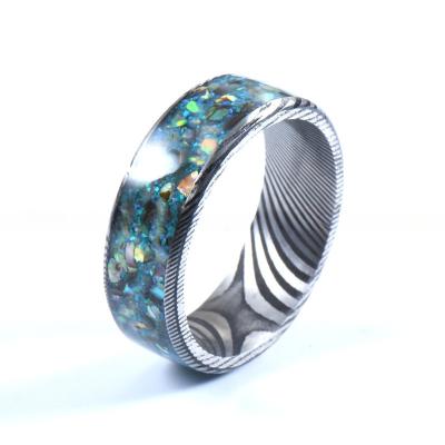 Cina 8mm Damasco Acciaio Maschile Anello di Nozze Con Opal Colorato E Shell Inlay in vendita
