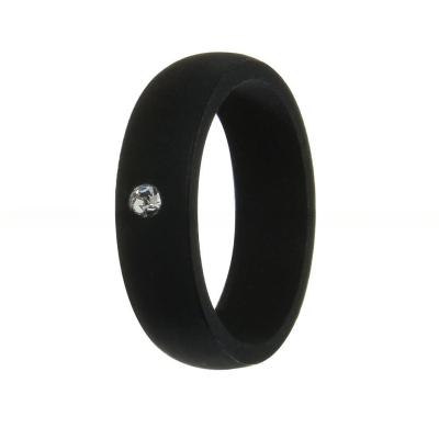 Cina Anelli in silicone traspiranti per matrimonio, 5,7 mm, con intarsio di zirconi cubici, multicolore in vendita
