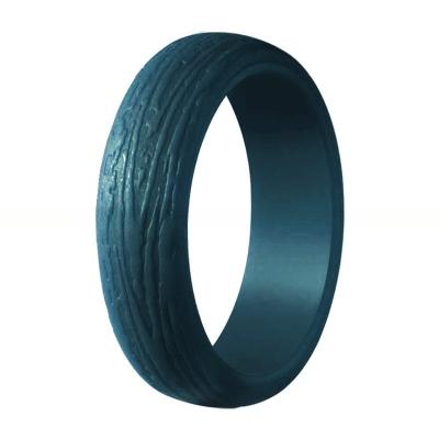 Cina Anelli in silicone per allenamento con texture corteccia convessa, incastonatura a canale, anelli in silicone per matrimonio per lei in vendita