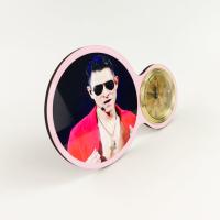 China Glatte weiße hölzerne Digital Tischuhr 134g zu verkaufen