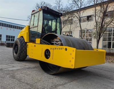 Cina 16 tonnellate di cilindro a doppia trazione idraulica con motore Cummins in vendita