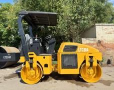 4 tonnes à double tambour à rouleaux vibrants LTC204