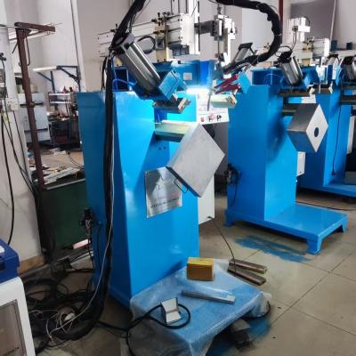 중국 작동하기 쉽고 사용자 정의 웰딩 매개 변수, 원 코너 CNC 웰딩 머신 판매용