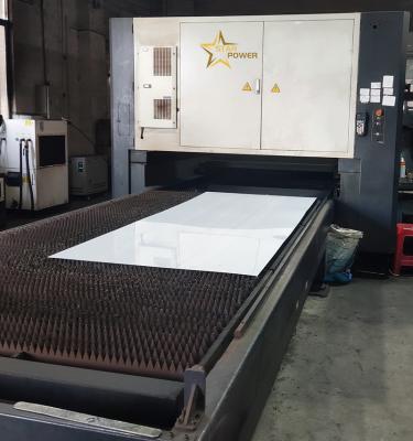 중국 자동 스테인레스 스틸 핸드 싱크 CNC 금속 레이저 절단 기계의 생산에 특화 판매용