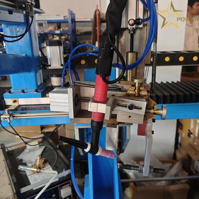 중국 요리 용품 및 용기의 용접을 위해 고급 CNC 제어 시스템으로 사용자 정의 된 부엌 싱크 평면 용접 기계 판매용