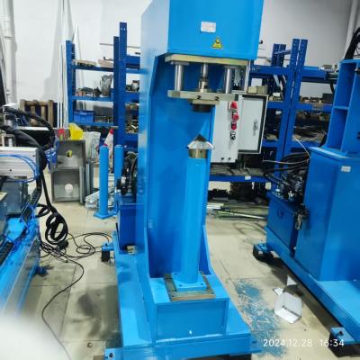 中国 380V ステンレス鋼シンク用油圧コーナープレス機 販売のため