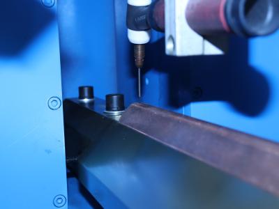 Китай 4-осевая высокоточная сварная машина с ЧПУ (специализированная на внутреннем крае панели) продается