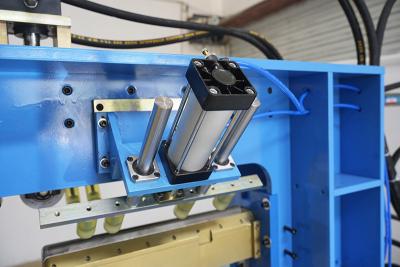 China Máquina Integrada de Arco e Canto de Prensagem 2 em 1 (380V, 2,3KW, Controle PLC) à venda