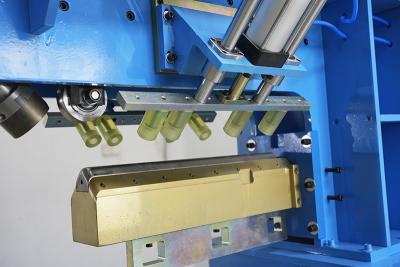 China Máquina Integrada de Arco e Canto de Prensagem 2 em 1 (380V, 2,3KW, Controle PLC) à venda