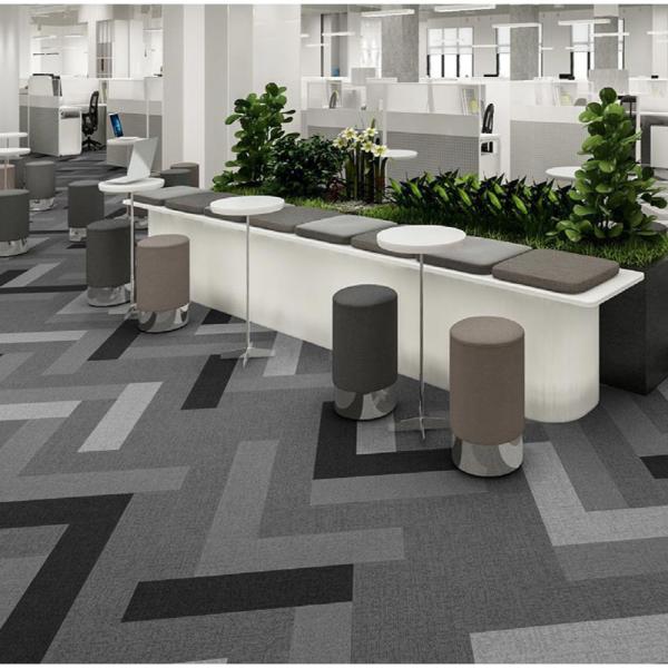 6Carreaux de tapis de bureau.5 mm 7 mm Carreaux de tapis commerciaux pour chambre d'hôtel lieu de travail