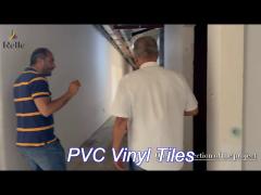 Piastrelle in vinile PVC per spazi commerciali