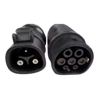 China 220v Input Voltage NACS to Type2 7kw 32A Portable Car Ev Charger Connector Adapter for Retrofit/Upgrade Electrical Cars for sale