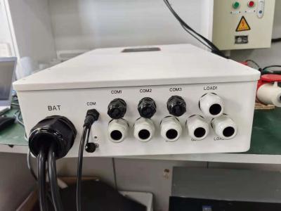 Cina Spacchi l'invertitore solare ibrido 110V 8kW di fase sulla griglia fuori dalla norma degli Stati Uniti dell'invertitore di griglia in vendita