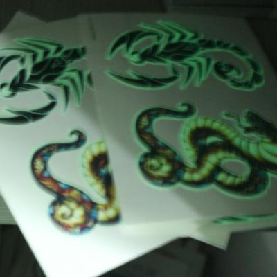 Cina L'incandescenza UV di Blacklight nel fronte di buio tatua non permanente temporaneo in vendita