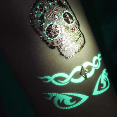 Cina L'incandescenza della stagnola d'argento e dell'oro nei tatuaggi temporanei scuri impermeabilizza non tossico in vendita