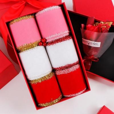 Cina Decorazione di San Valentino da 63 mm, con nastro di filo di velluto bianco di Natale in stile sostenibile in vendita