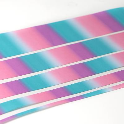 China Multicolore verpakkingsontwerper Grosgrain Cinta lintjes met regenboogpatroon op prijzen Te koop