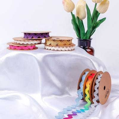 China Wavy Ribbon Decoratie Ribbon 5 Yards voor cadeau en onkruidverpakking Decoratie 25mm Te koop