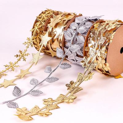 Cina Altri modelli di nastro satinato Opzione superiore per la decorazione di feste di compleanno e per l'imballaggio dei regali in vendita