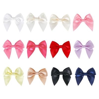 China Handgemaakte kleding accessoire kleine satine lint boog voor ondergoed decoratie Te koop