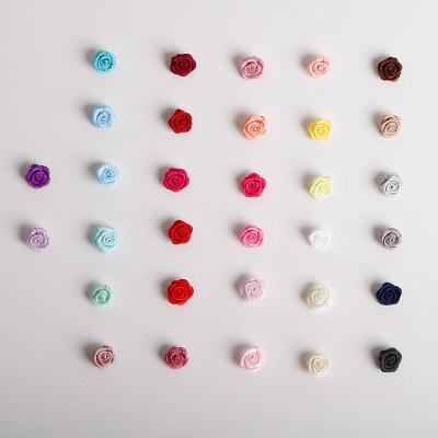 China 200pcs/pp Meerdere kleuren polyester satine lint bloemen voor ondergoed en haar accessoires Te koop