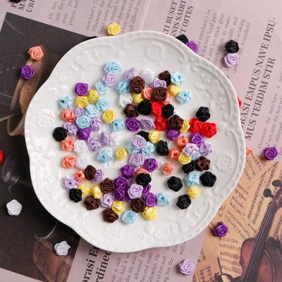 China 200pcs/pp Meerdere kleuren polyester satine lint bloemen voor ondergoed en haar accessoires Te koop