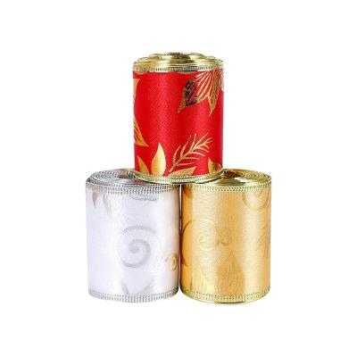 Cina Alta tenacia filo d'oro bordo nastro satinato con oro Natale Disegno regalo decorazione in vendita