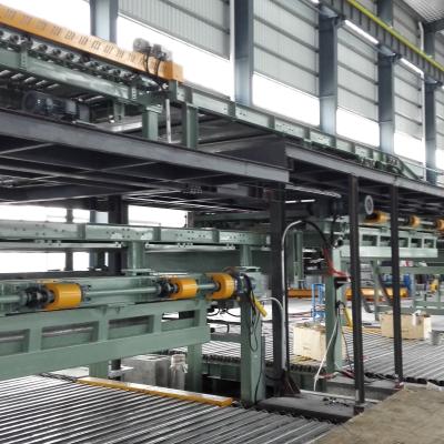 Cina Linea di alluminio ad alta velocità del coil coating con il carrello di carico che si concentra macchina in vendita