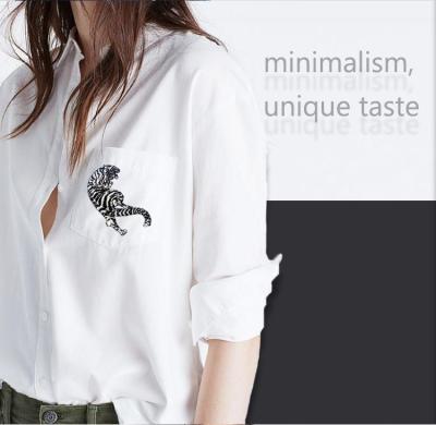 Cina L'OEM ha cucito la protezione del confine 1.9in Tiger Embroidery Patch Iron On in vendita